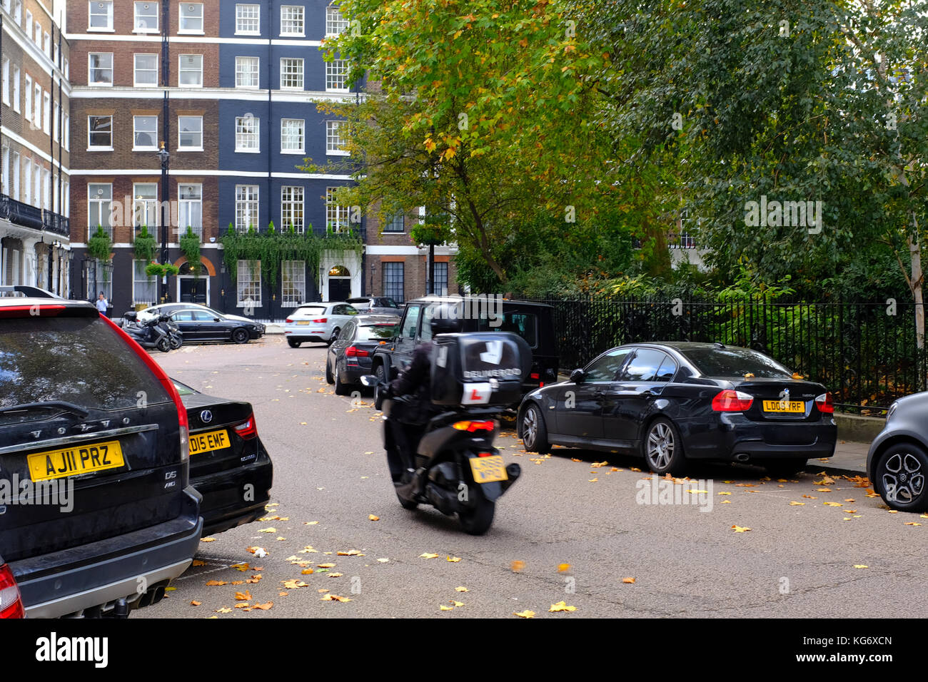 Moped delivery vehicles hi-res stock photography and images - Alamy