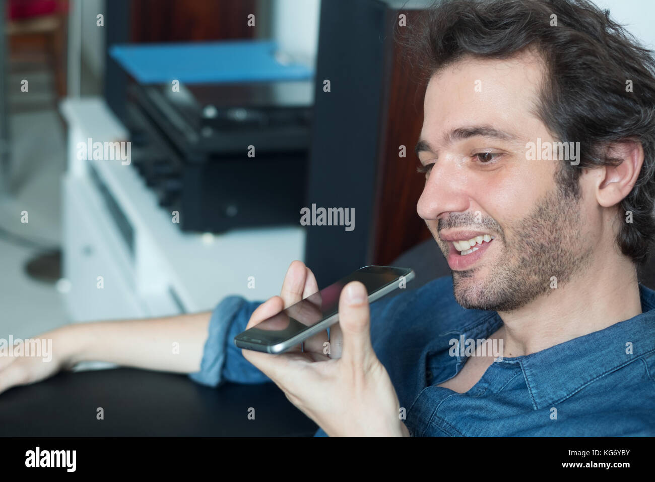 Digital assistant hi-res stock photography and images - Alamy