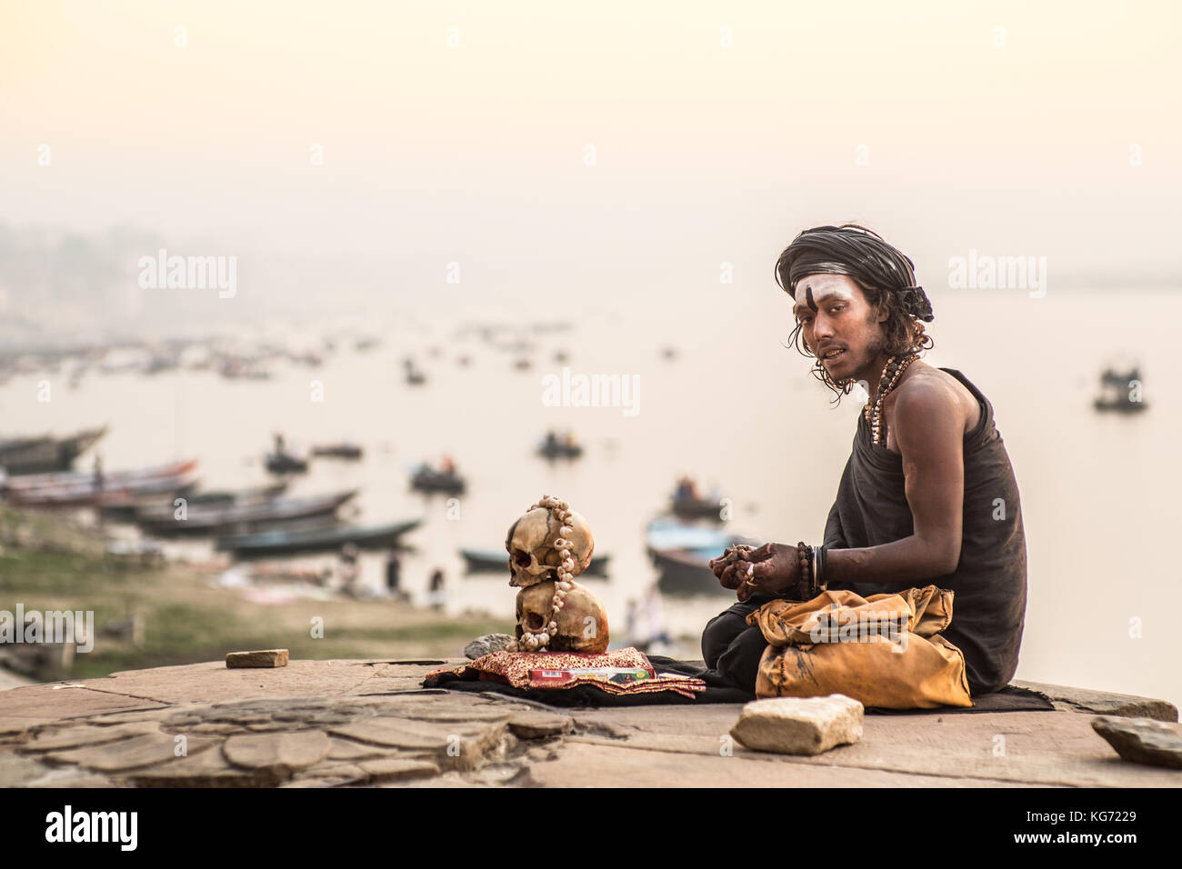 Varanasi sadhu baba hi-res stock photography and images - Alamy