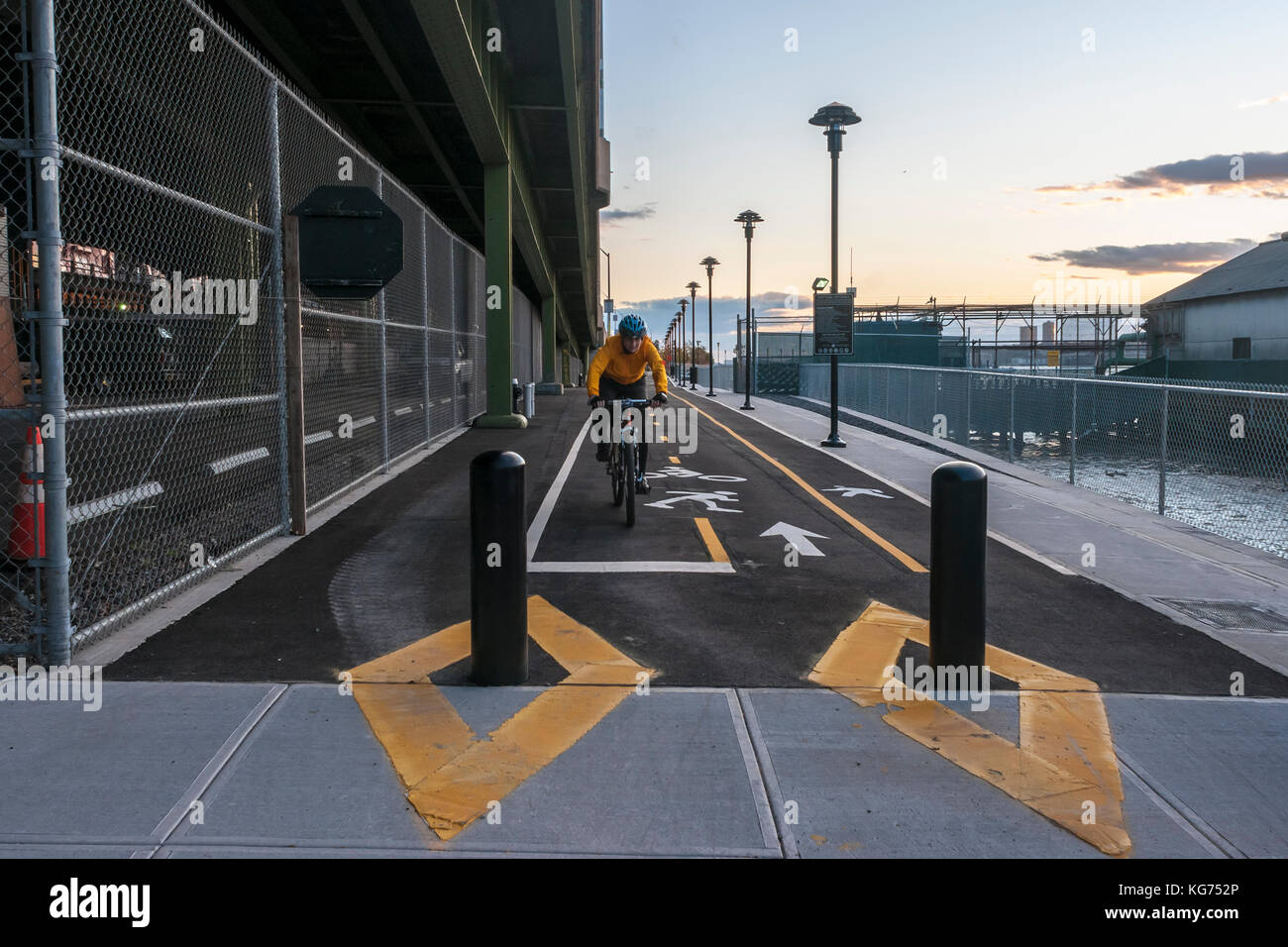 Waterfront greenway new york cyclist hi-res stock photography and ...