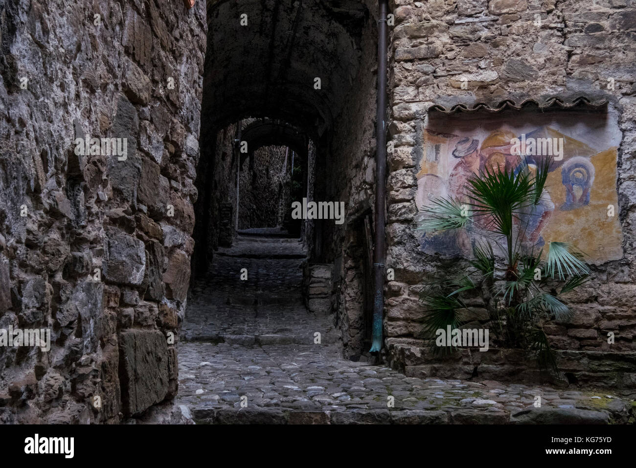 Village apricale in liguria hi-res stock photography and images - Alamy