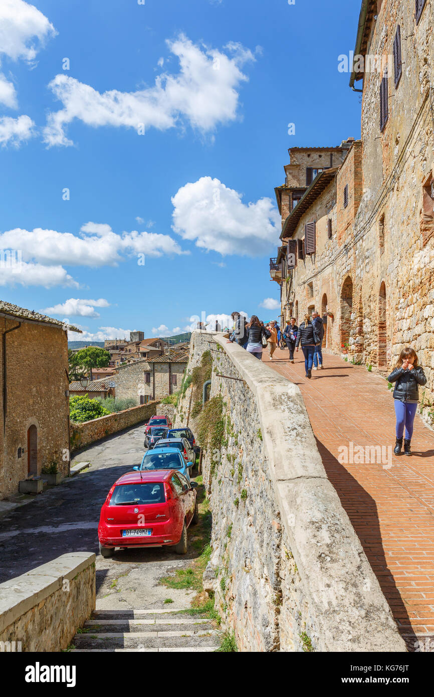 Car parking on footpath hi-res stock photography and images - Alamy