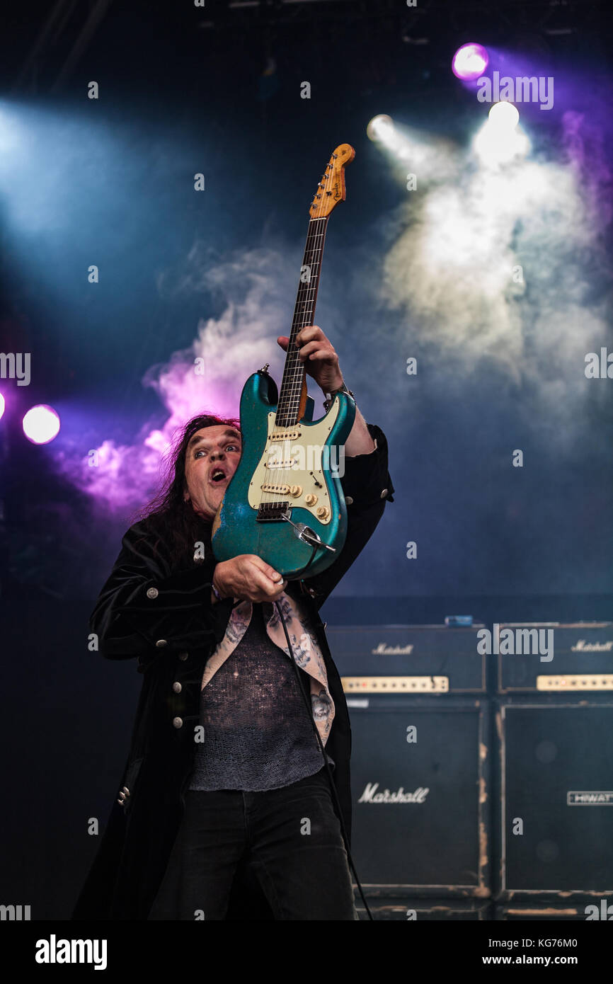 GMT perform live Stock Photo - Alamy