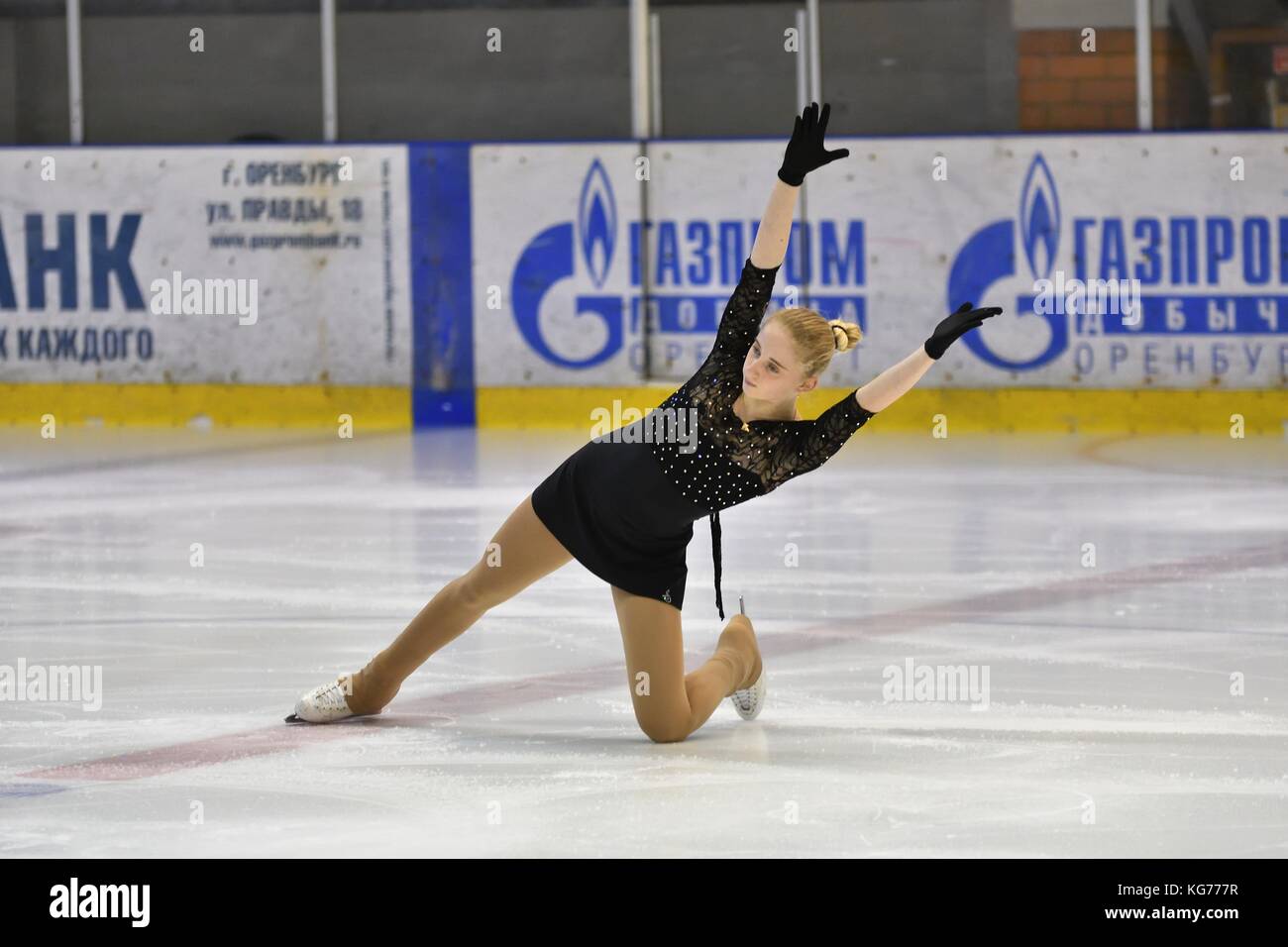 Orenburg, Russia - March 25, 2017 year: Girls compete in figure skating "Orenburg expanses Stock ...