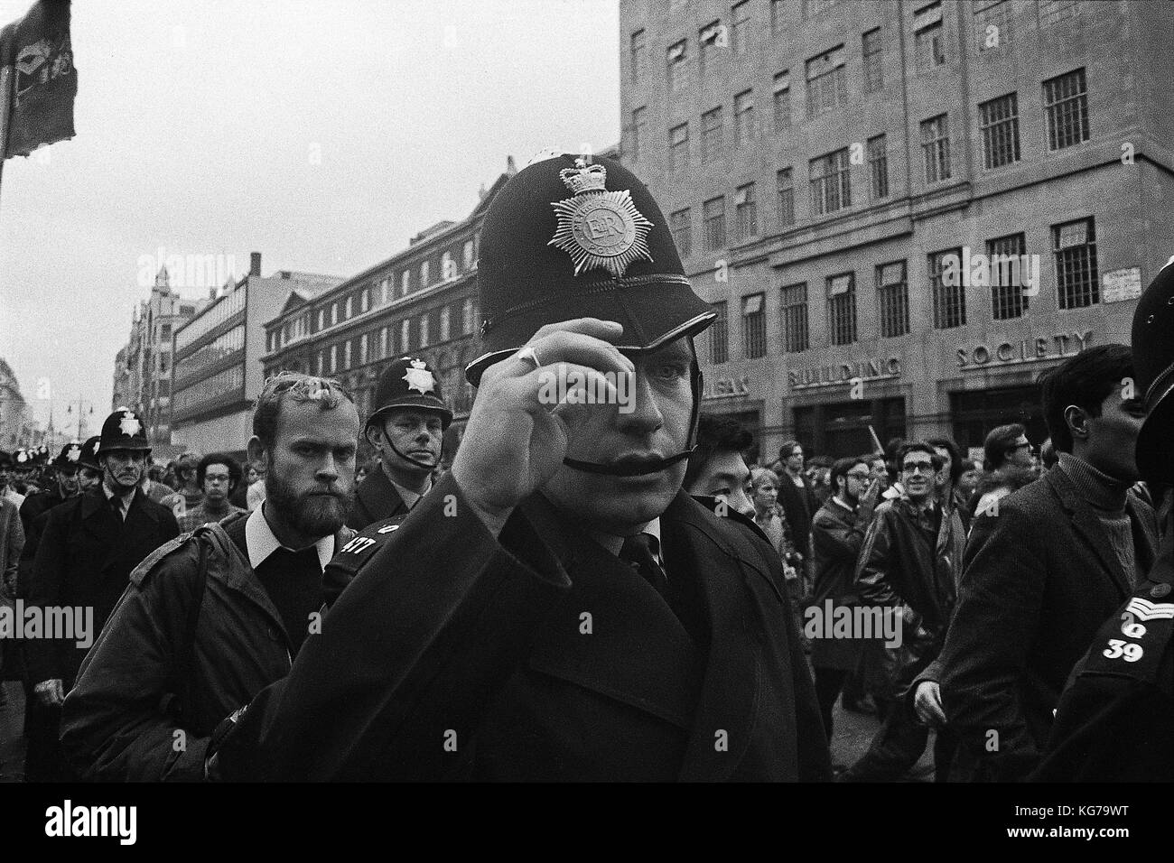 policing the rally against vietnam war london, october 1968 Stock Photo ...