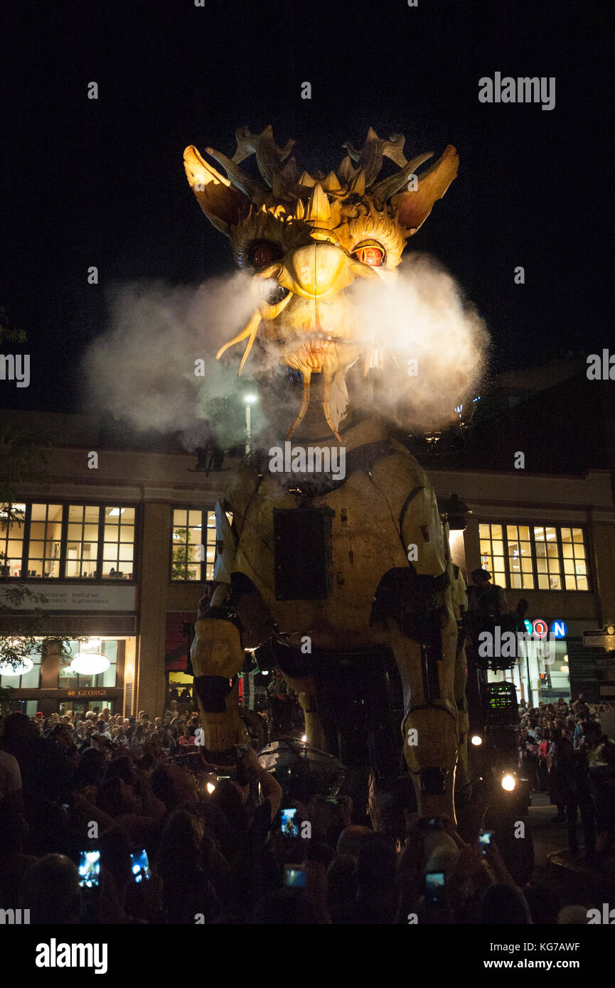 La machine dragon hi-res stock photography and images - Alamy