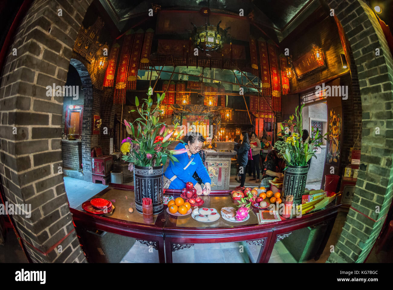 Lin fa kung temple hi-res stock photography and images - Alamy