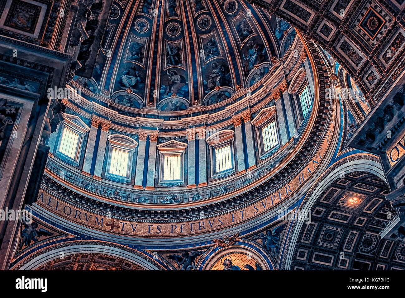 Basilica san pietro roma interior hi-res stock photography and images ...