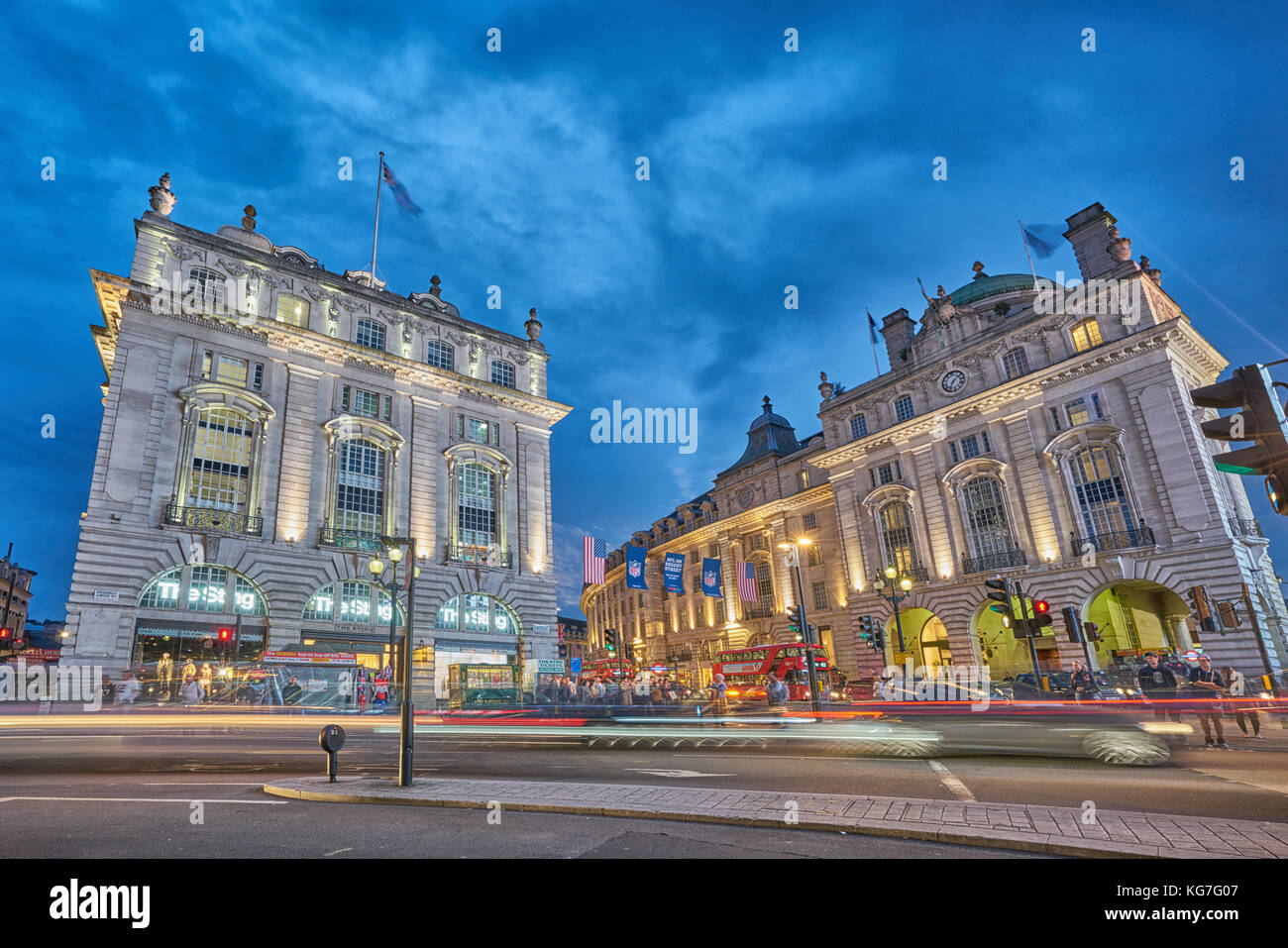 picadilly circus london Stock Photo - Alamy