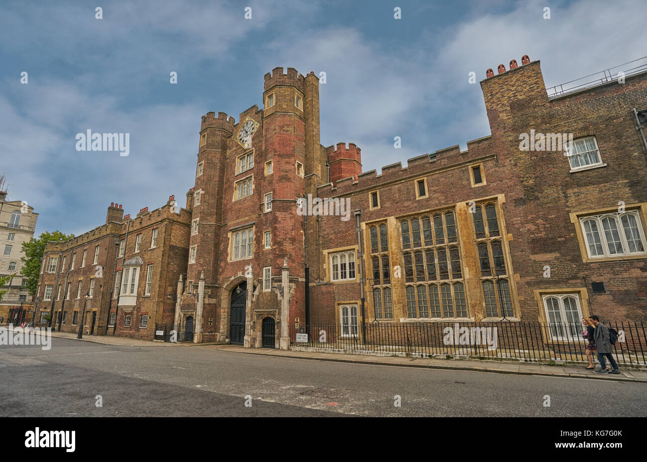 St james palace hi-res stock photography and images - Alamy