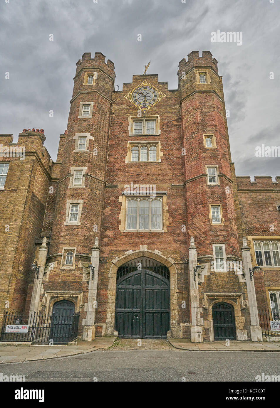 St James Palace London Stock Photo - Alamy