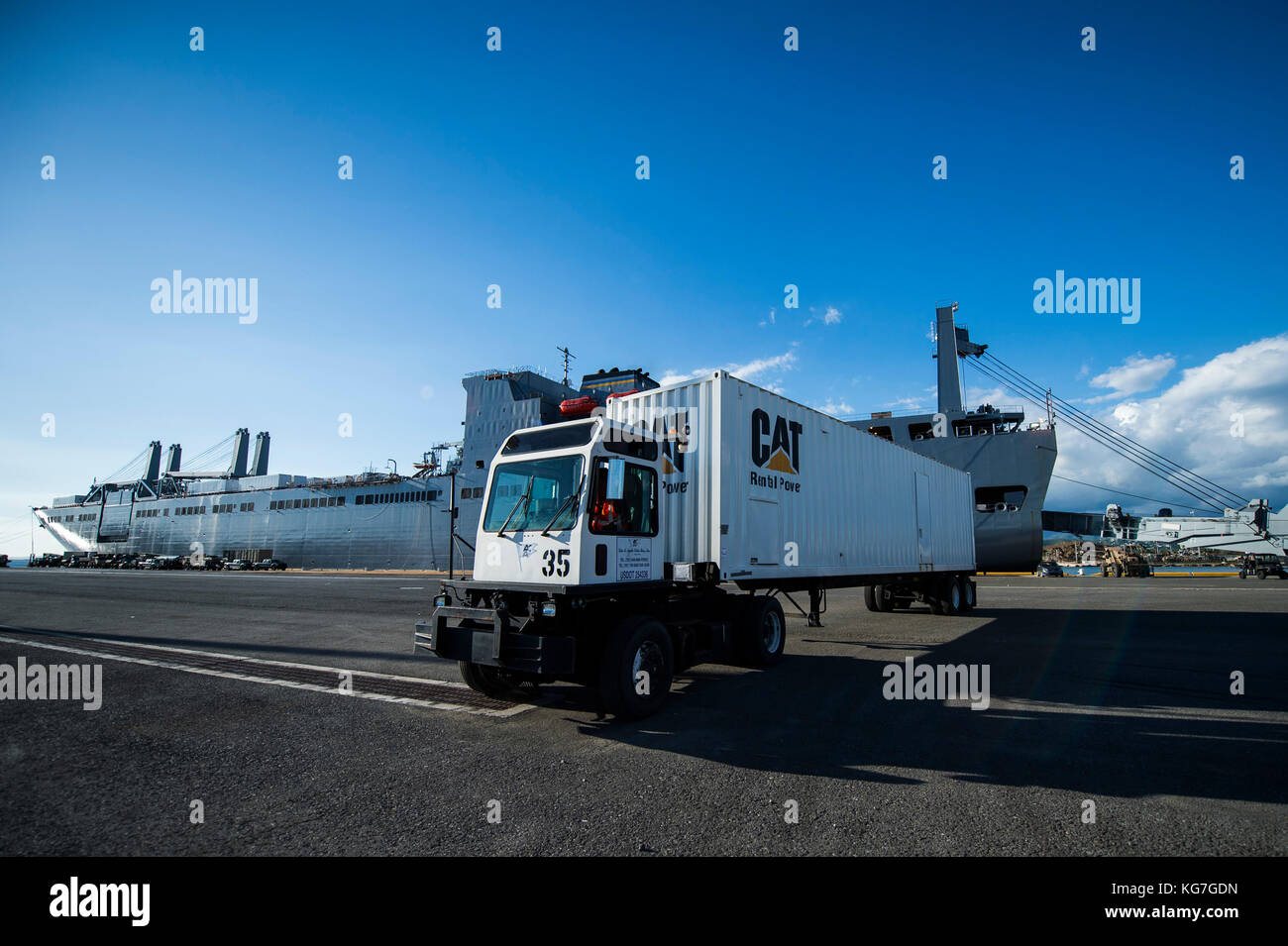 Navy cargo handling battalion one hi-res stock photography and images ...