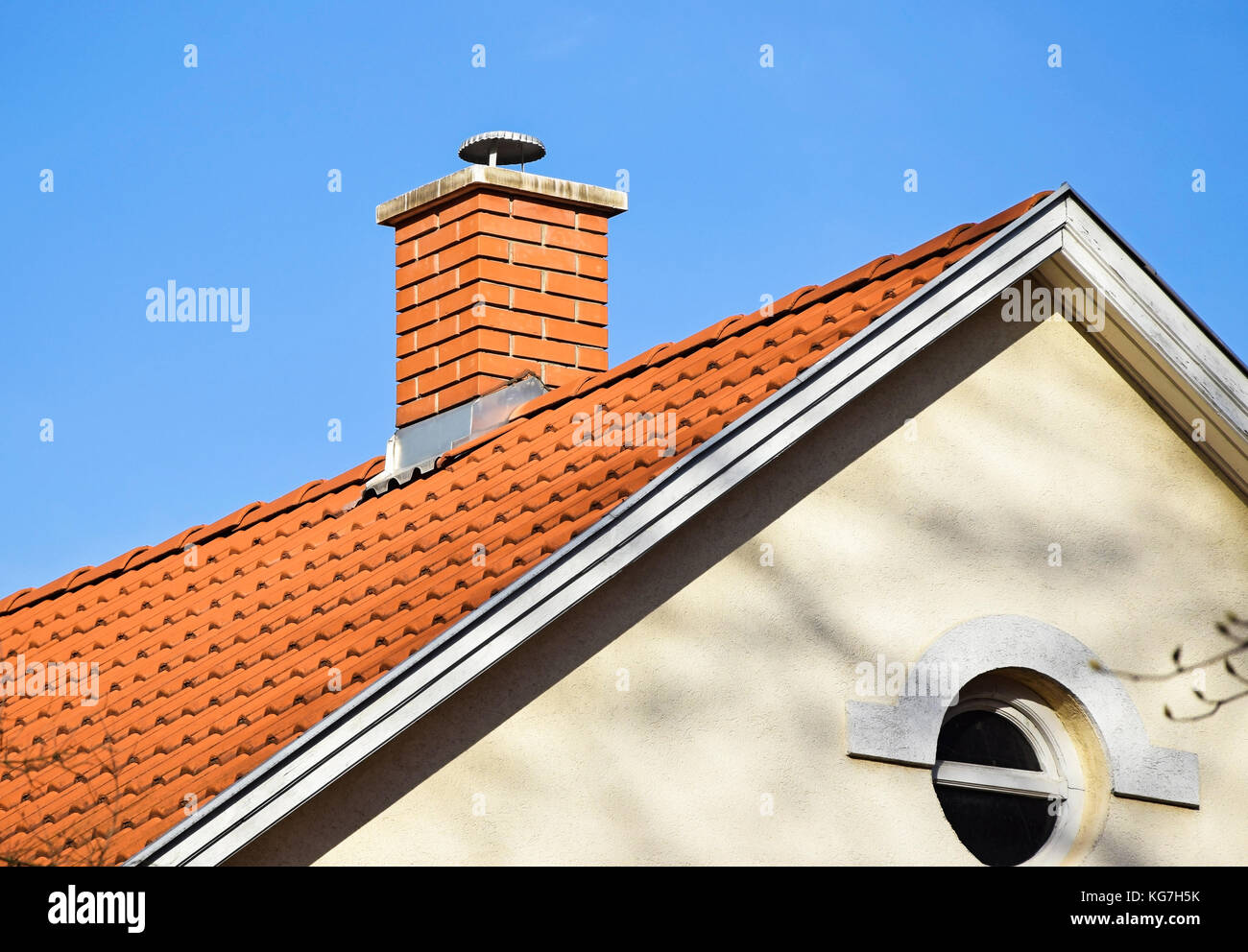 Roof slate tile stack hi-res stock photography and images - Alamy