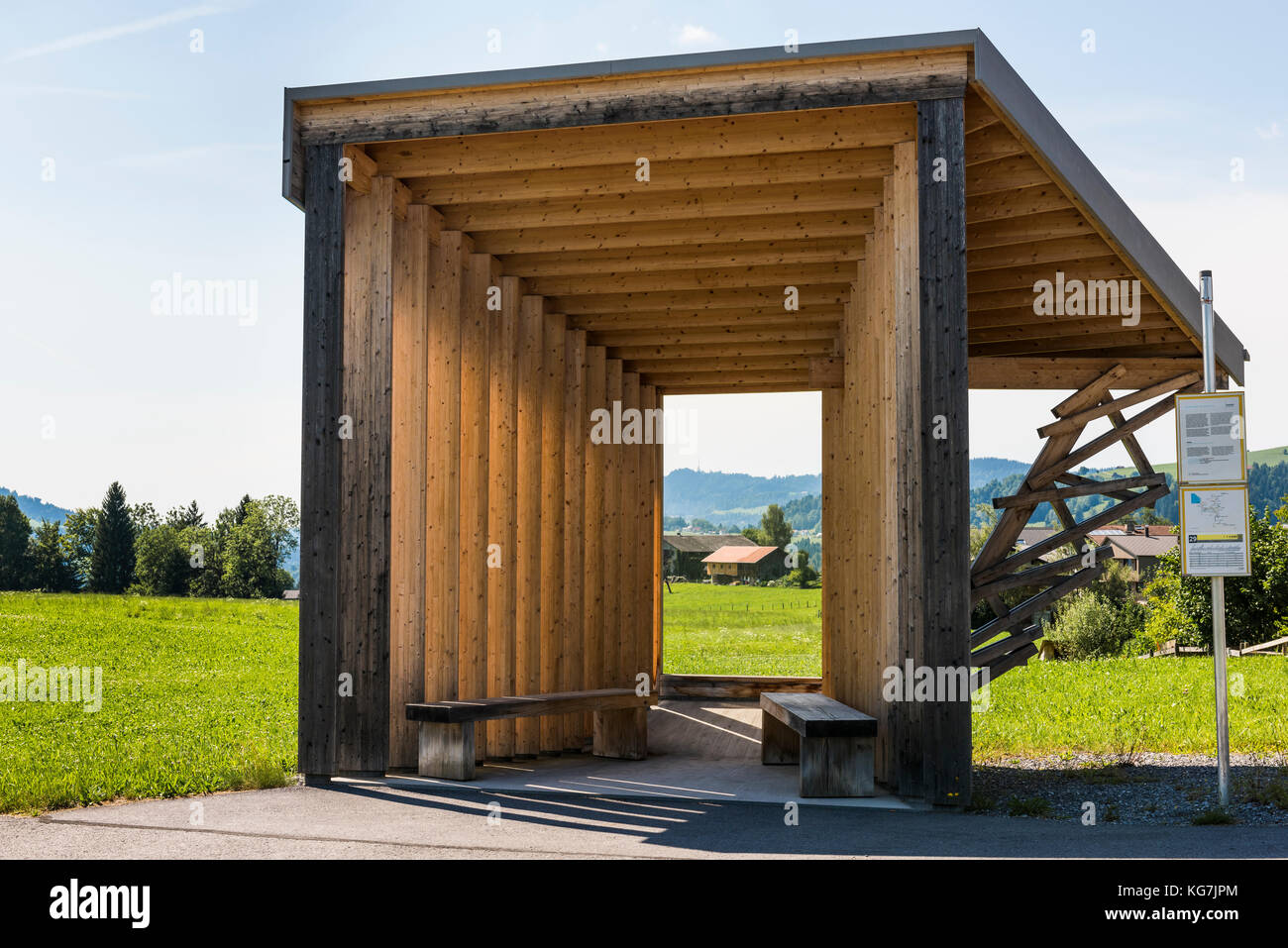 Busstop cabin hi-res stock photography and images - Alamy