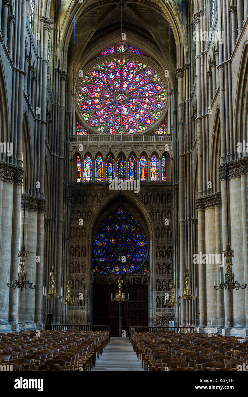 Reims cathedral interior hi-res stock photography and images - Alamy