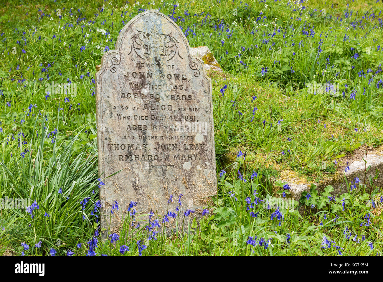 England cornwall cemetery grave hi-res stock photography and images - Alamy