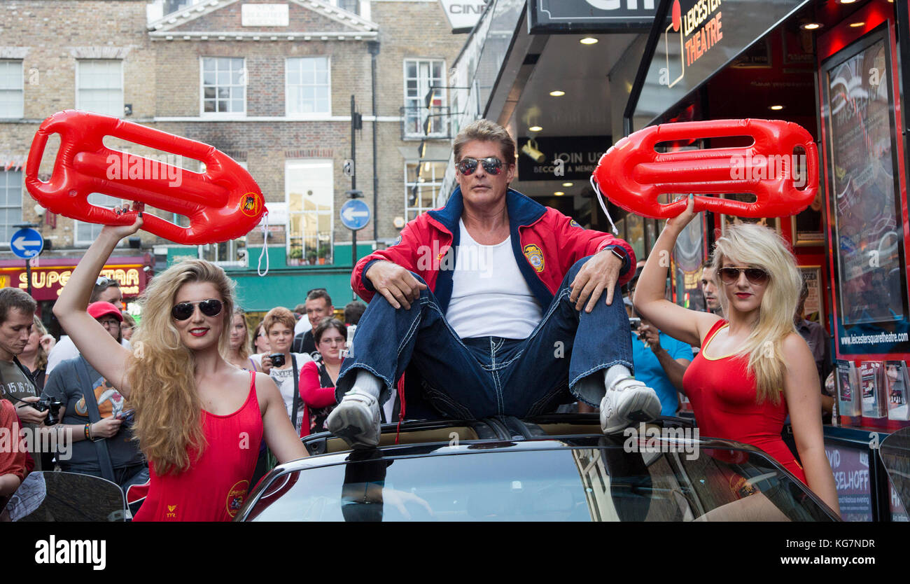 Photocall with U.S. American actor David Hasselhoff. Hasselhoff poses ...