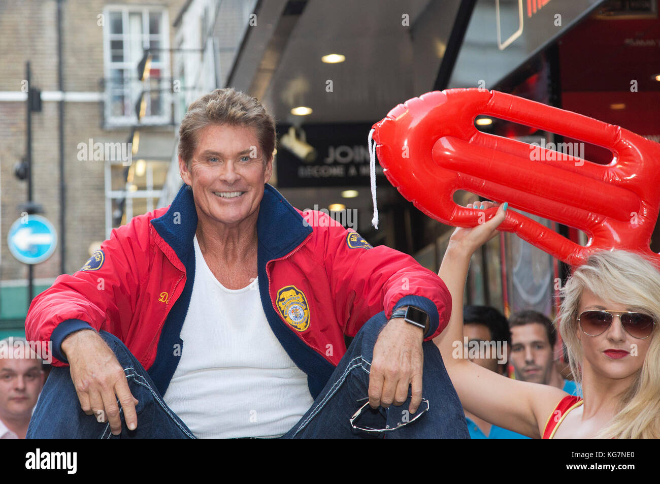 Photocall with U.S. American actor David Hasselhoff. Hasselhoff poses ...