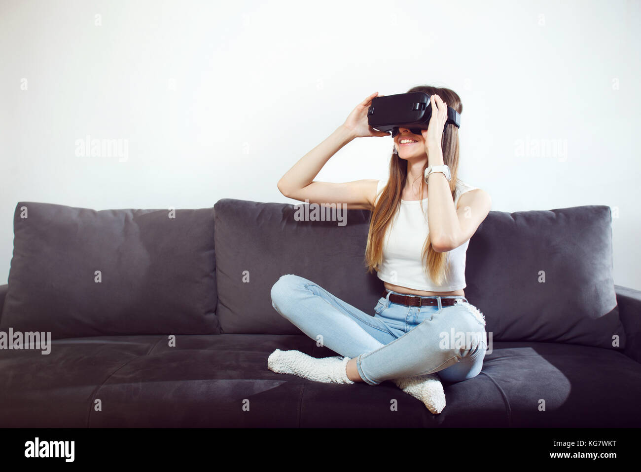 Girl Use VR Headset Stock Photo - Alamy