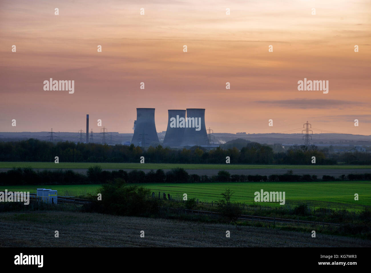 Sunset over Didcot power station, Oxfordshire Stock Photo - Alamy