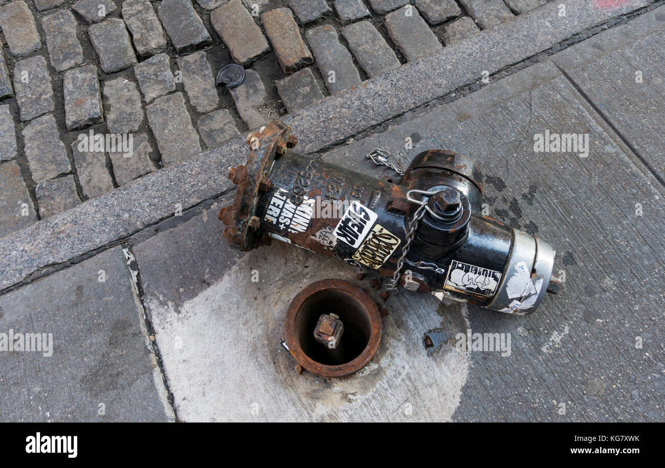 Pavement broken hi-res stock photography and images - Alamy