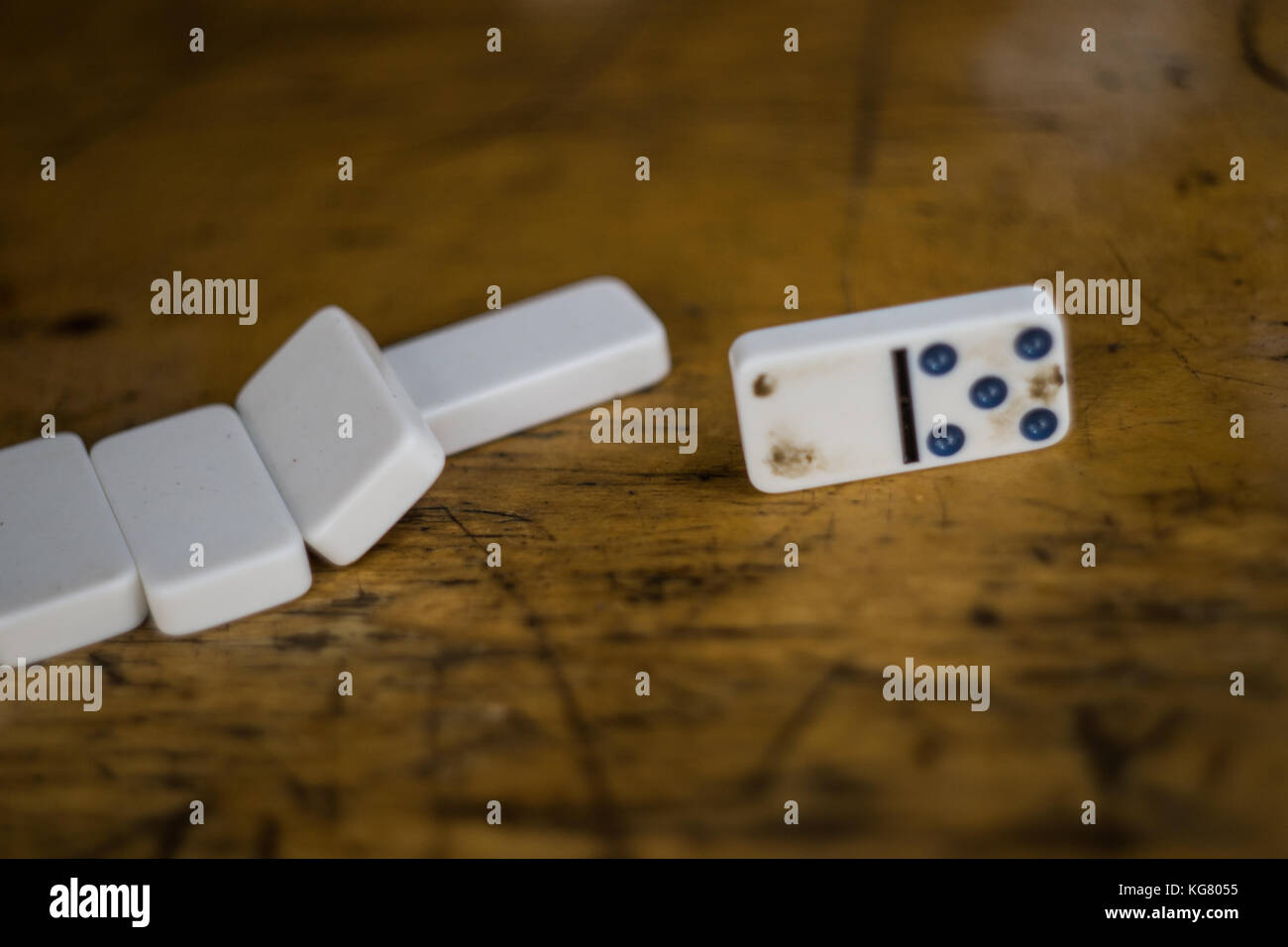 Domino tiles falling hi-res stock photography and images - Alamy