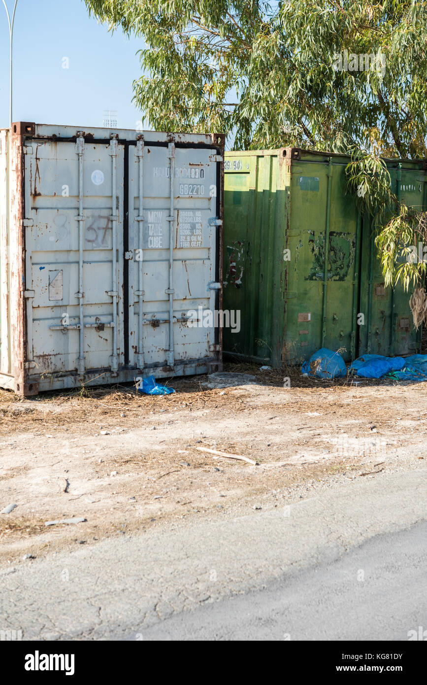 Messy wood containers hi-res stock photography and images - Alamy