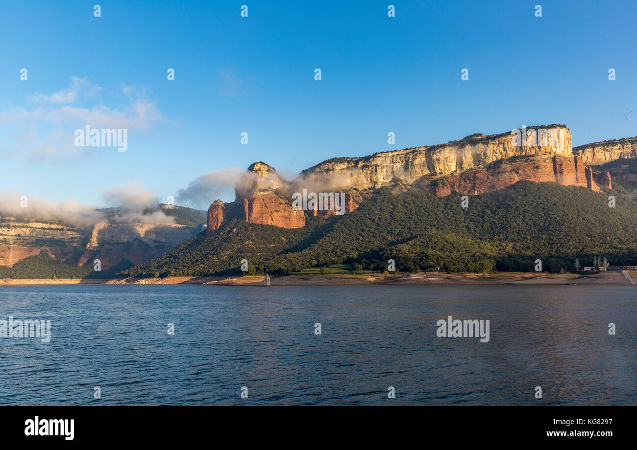 Sheer cliffs hi-res stock photography and images - Alamy