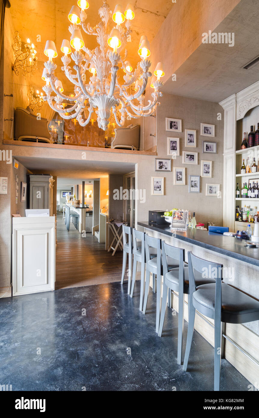 Restaurant interior shot Stock Photo - Alamy