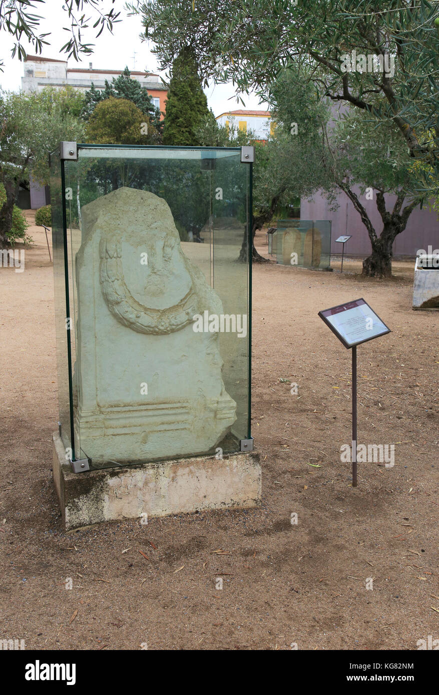 Columbarios Roman burial ground funerary monuments grave stones, Merida ...