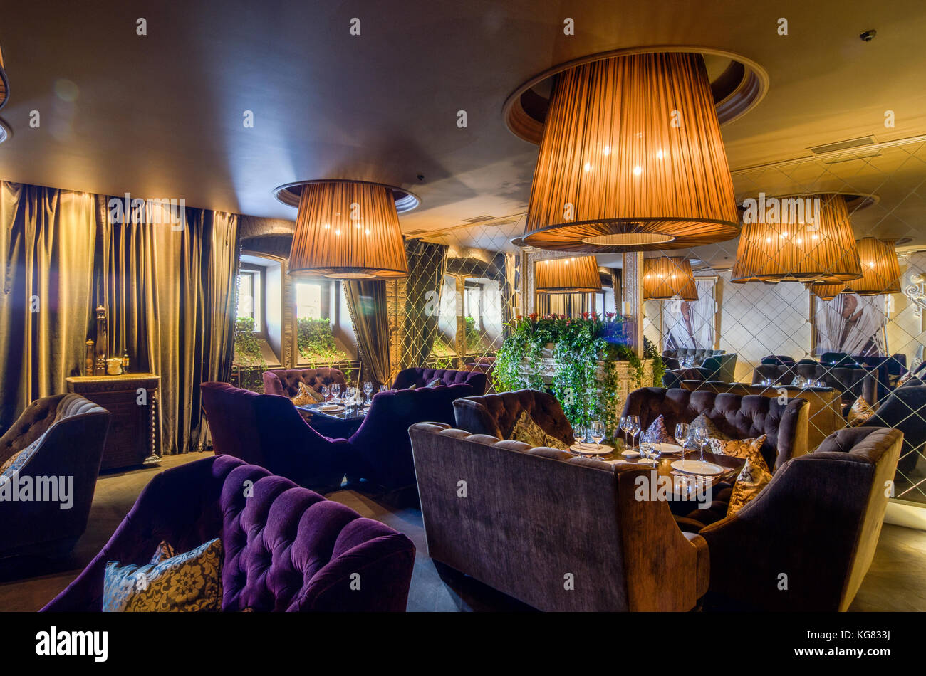 Restaurant interior shot Stock Photo - Alamy