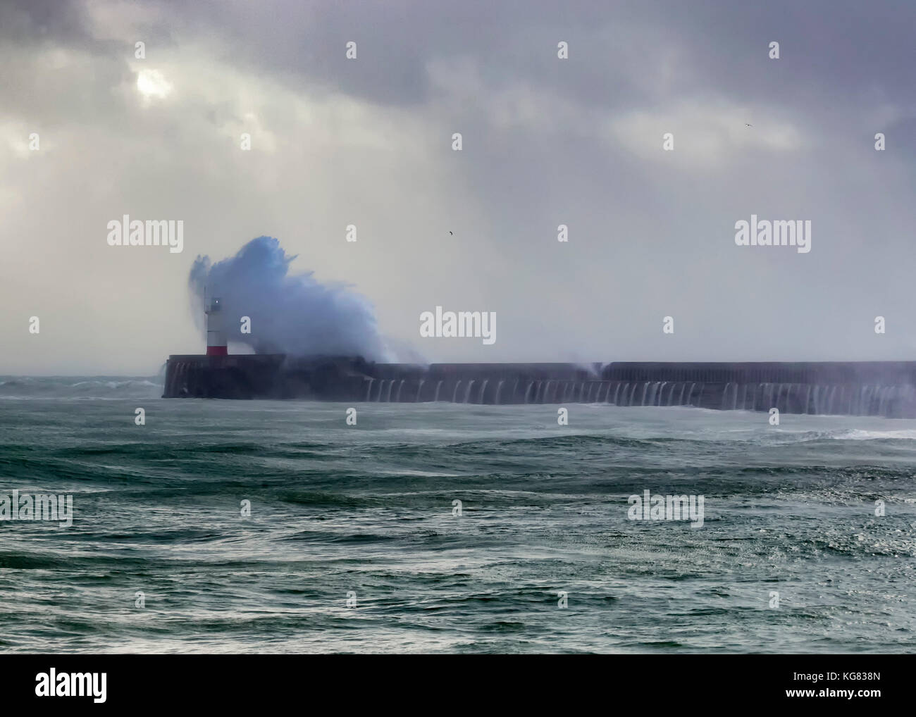 Newhaven breakwater lighthouse hi-res stock photography and images - Alamy