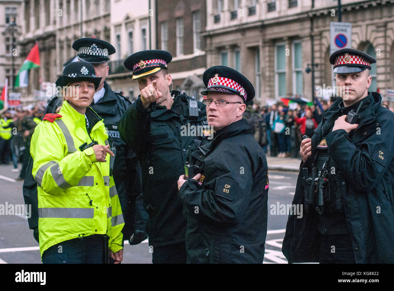 London, UK. 4th November, 2017. Police control demonstrators. Pro ...