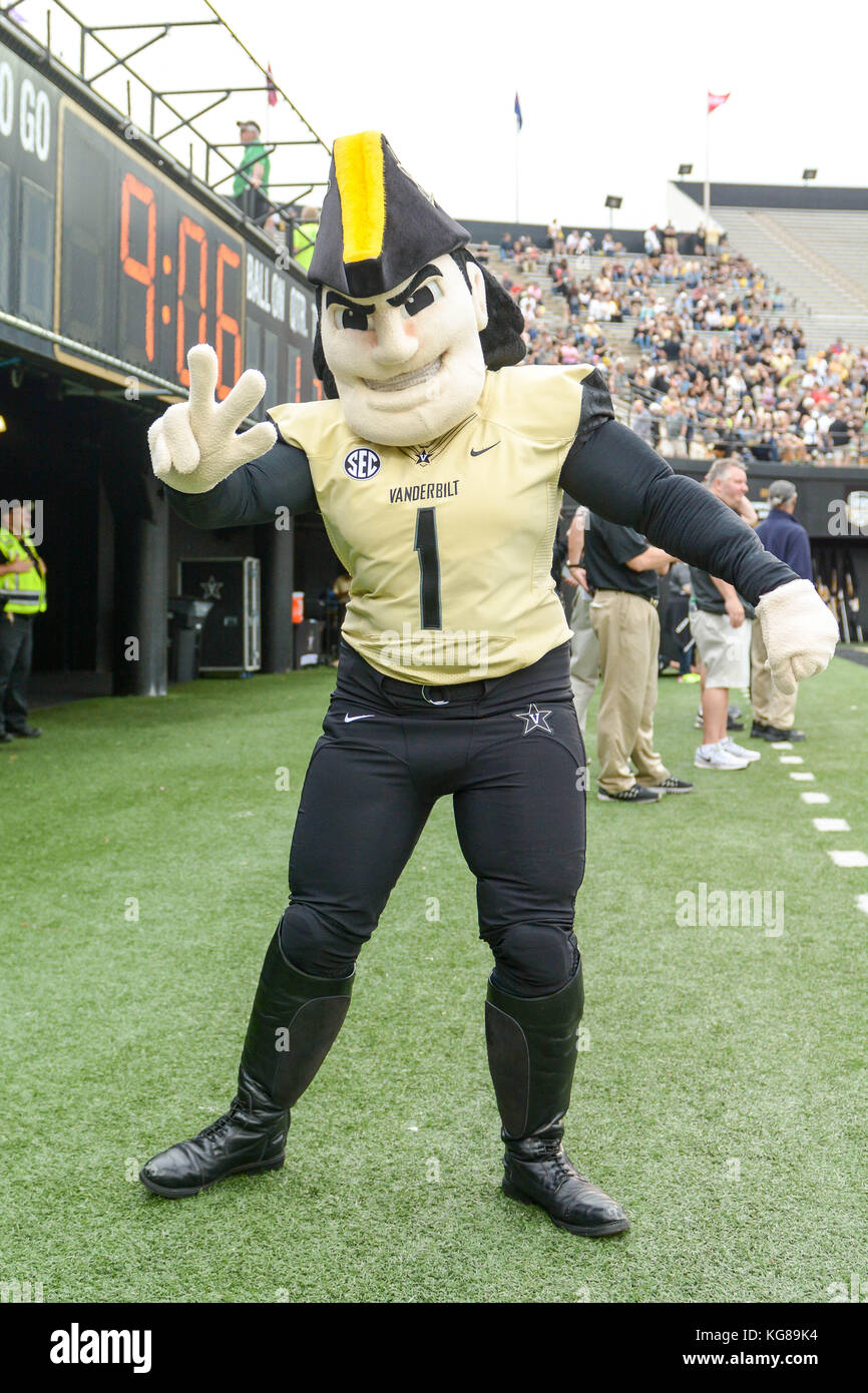 November 4, 2017: Vanderbilt Commodore mascot during the game between ...