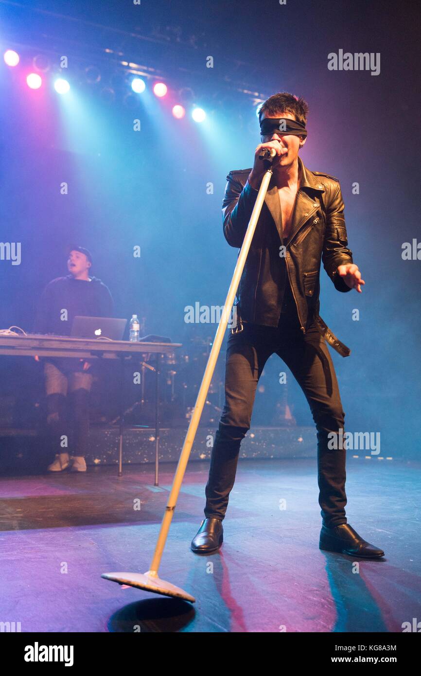 Milwaukee, Wisconsin, USA. 3rd Nov, 2017. Singer ERIC NALLY performs ...