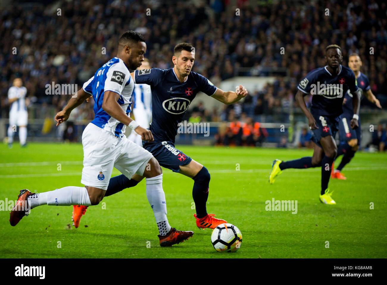 Porto, Portugal. 04th Nov, 2017. FC Porto player Hernâni in action ...