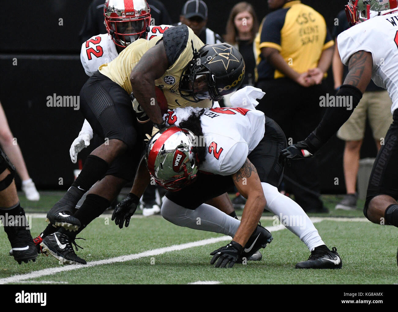 Vanderbilt Stadium. 4th Nov, 2017. TN, USA WKU Hilltoppers defensive ...