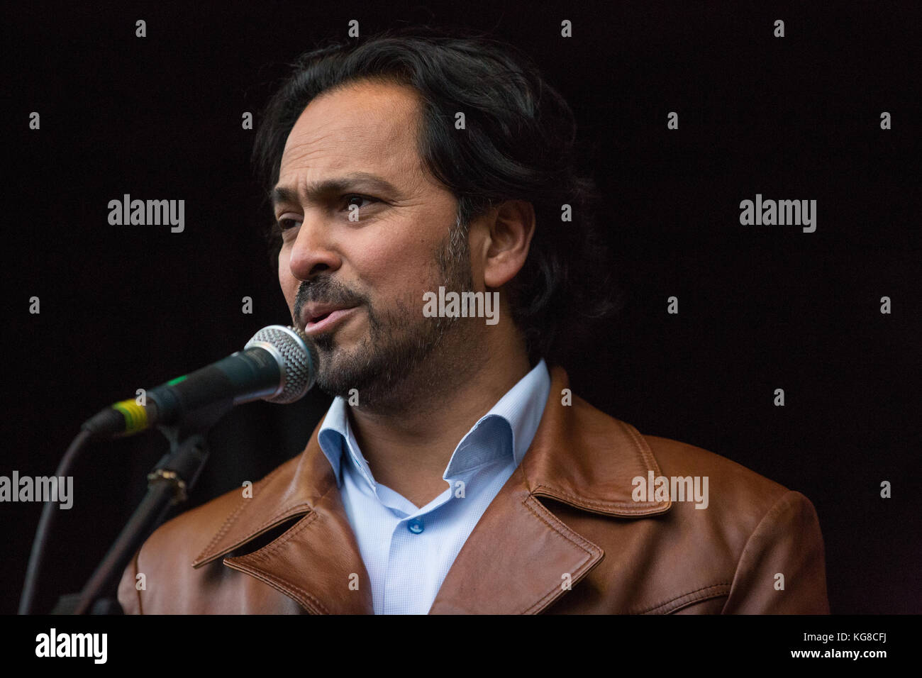 Muslim broadcaster hi-res stock photography and images - Alamy