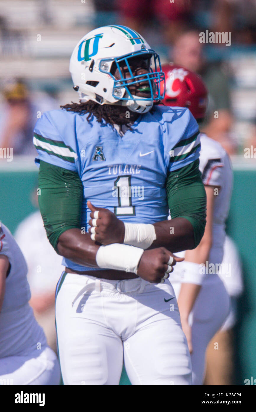 New Orleans, LA, USA. 04th Nov, 2017. Tulane Green Wave defensive end ...