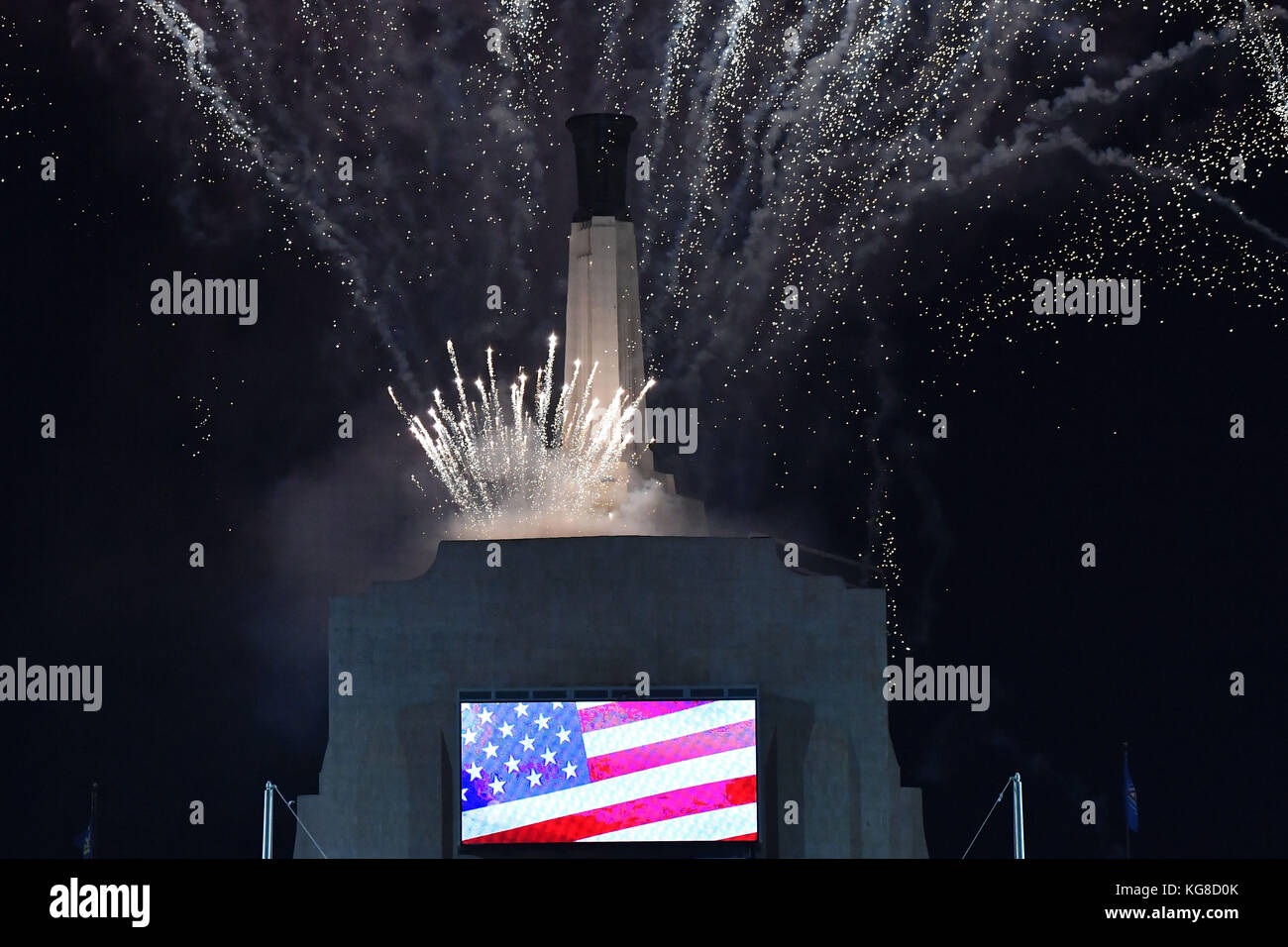 Los angeles coliseum fireworks hi-res stock photography and images - Alamy