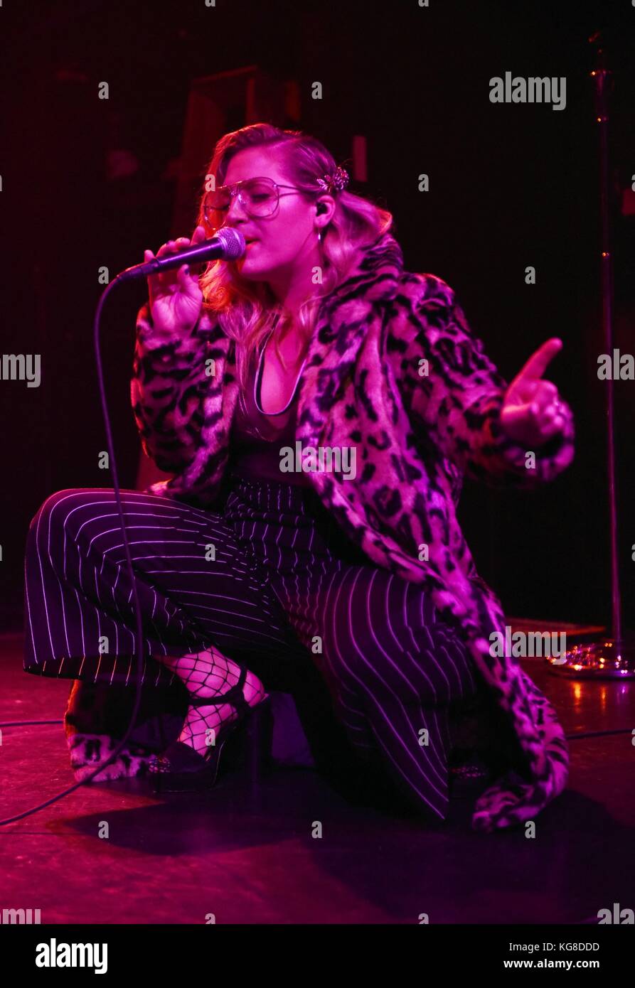 Elizabeth mencel hi-res stock photography and images - Alamy