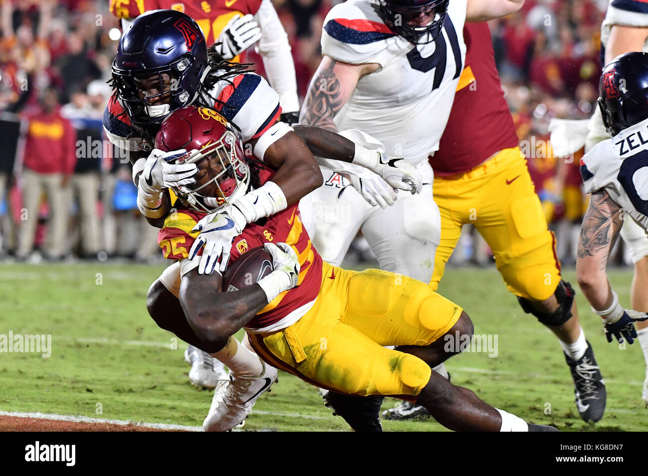 Los Angeles, CA, USA. 4th Nov, 2017. USC Trojans running back Ronald ...