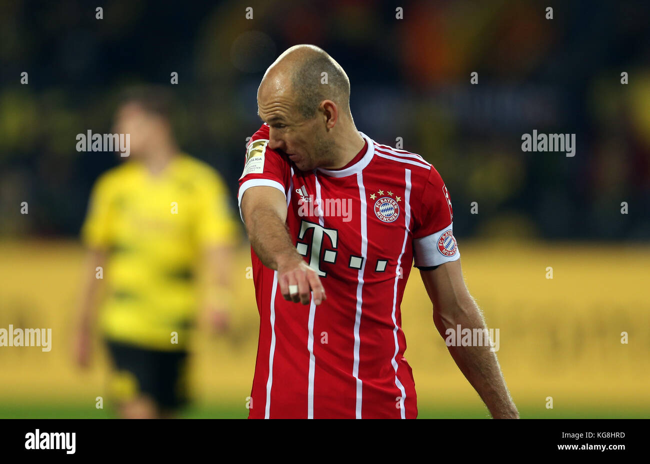 Dortmund, Germany. 04th Nov, 2017. Bayern's Arjen Robben reacts after a ...
