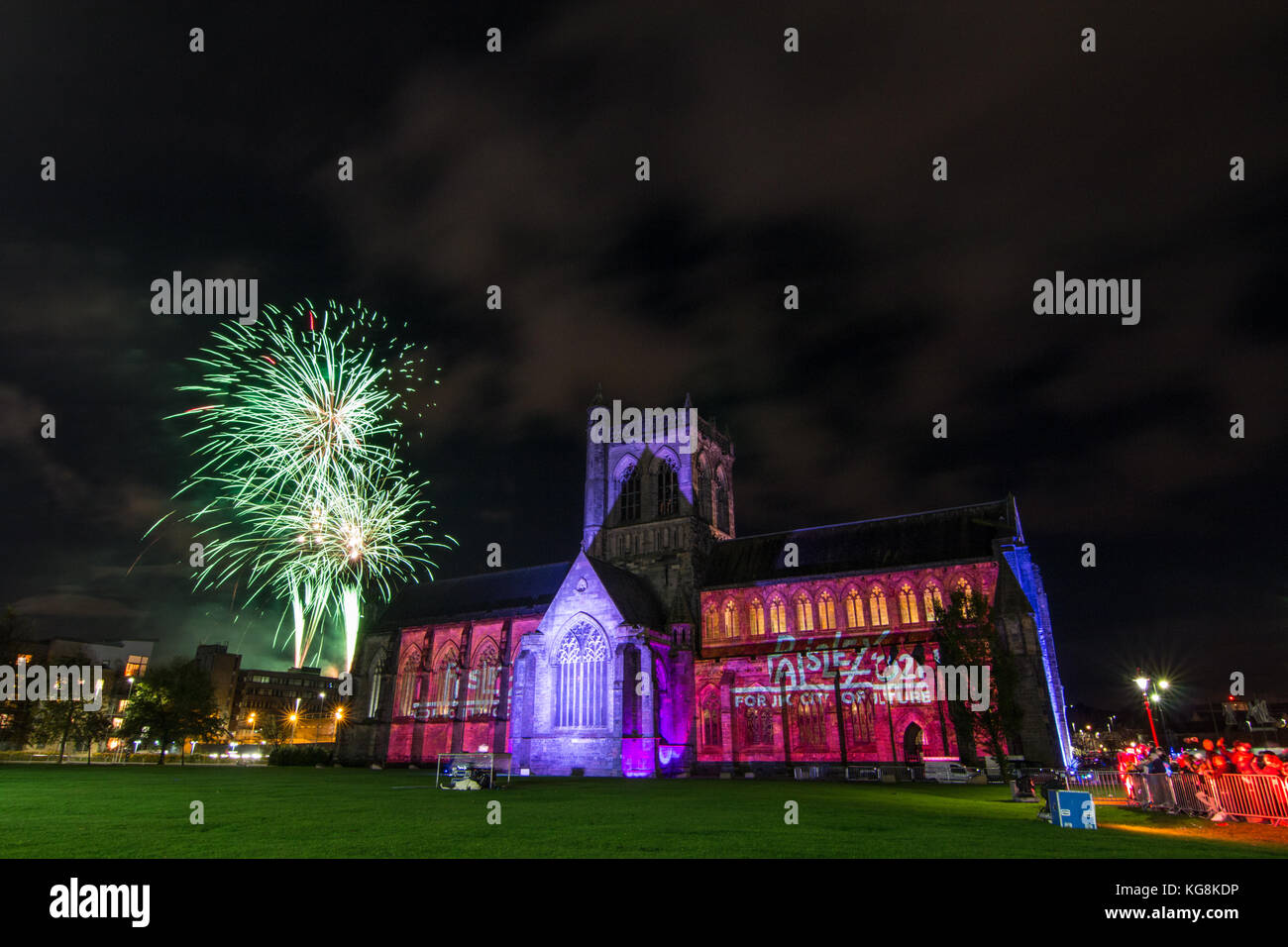 Paisley district hi-res stock photography and images - Alamy