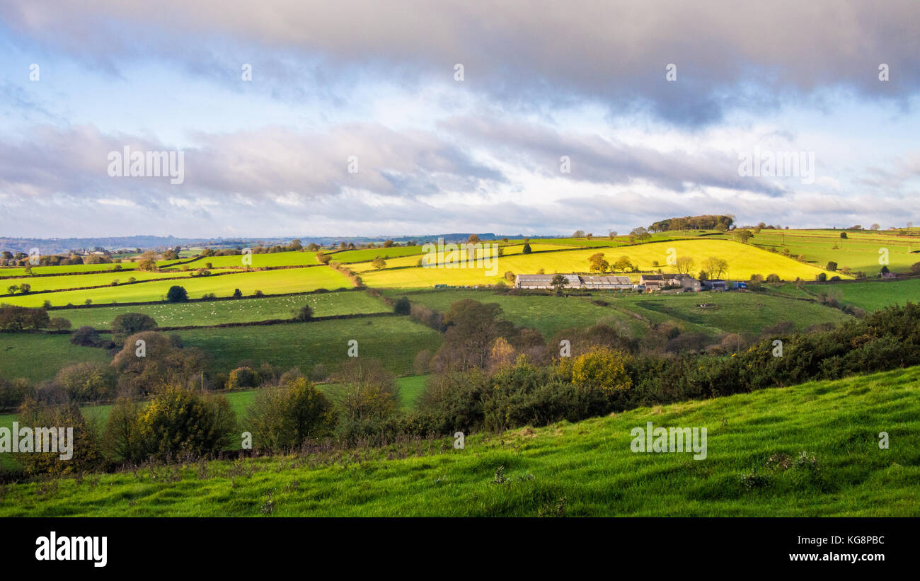 Countryside & Farm buildings near Belper, Derbyshire, England Stock ...