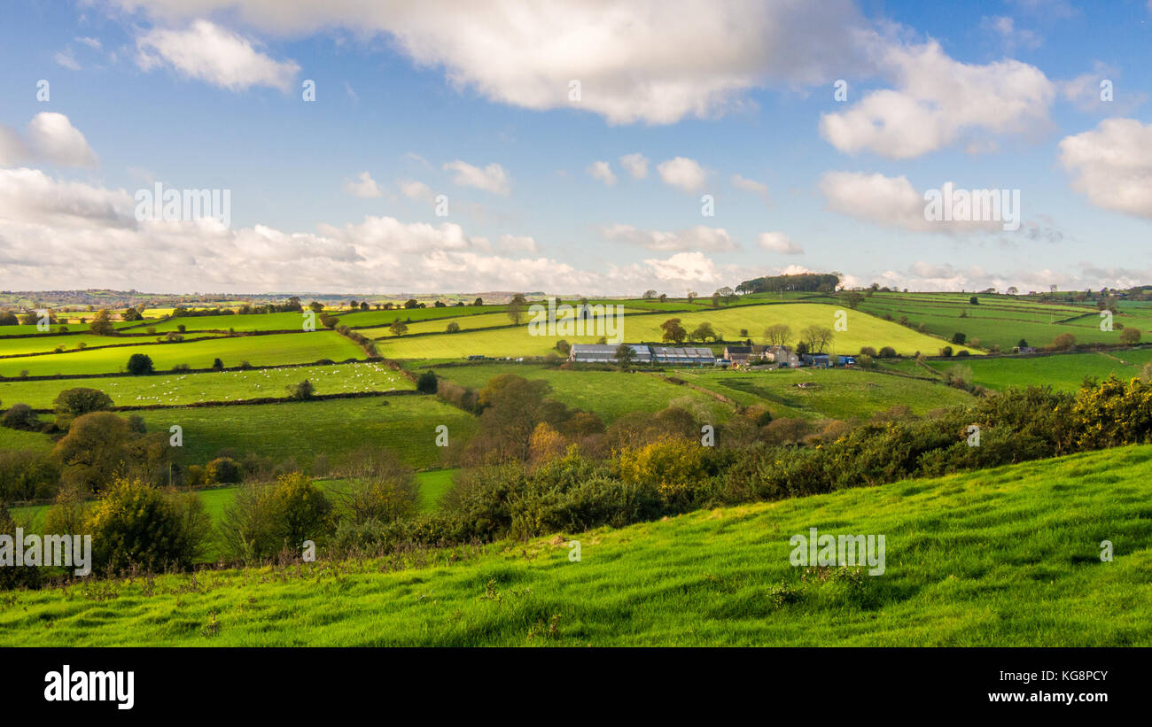 Countryside & Farm buildings near Belper, Derbyshire, England Stock ...