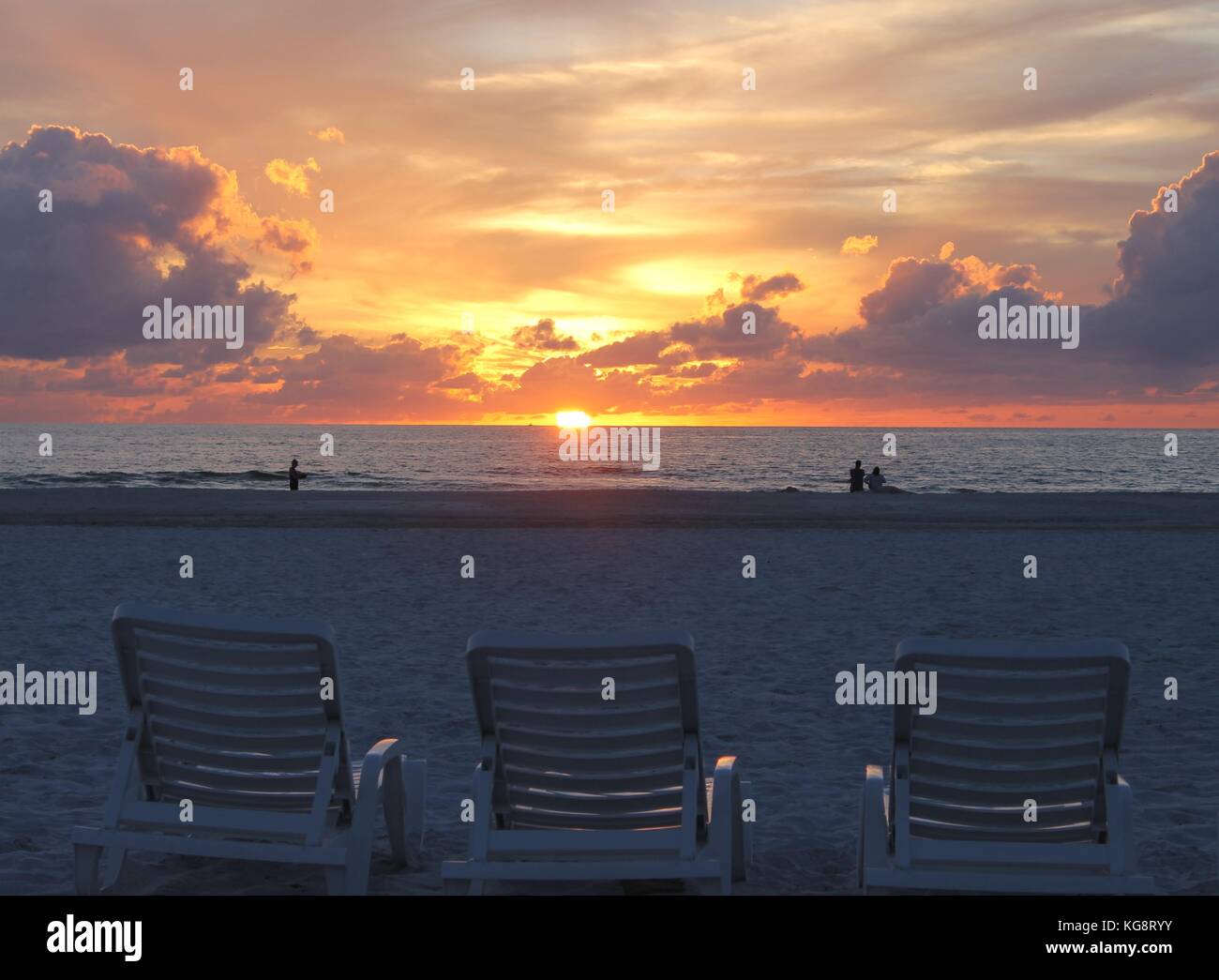 Inspirational beach hi-res stock photography and images - Alamy