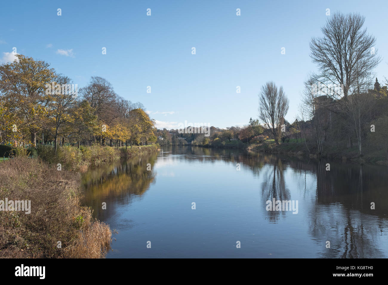 View of the River Nith beside the Dock Park in Dumfries, Scotland, with ...