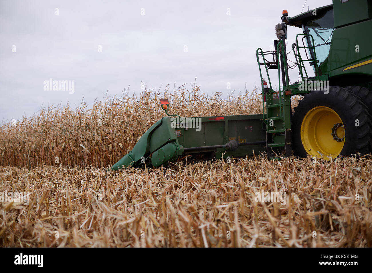Combine cab hi-res stock photography and images - Alamy