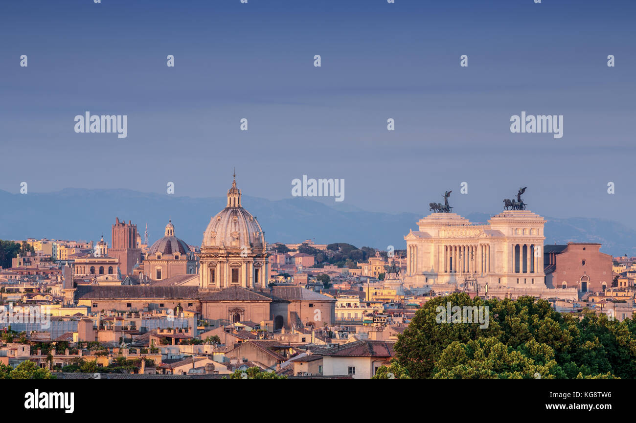 Churches of rome hi-res stock photography and images - Alamy